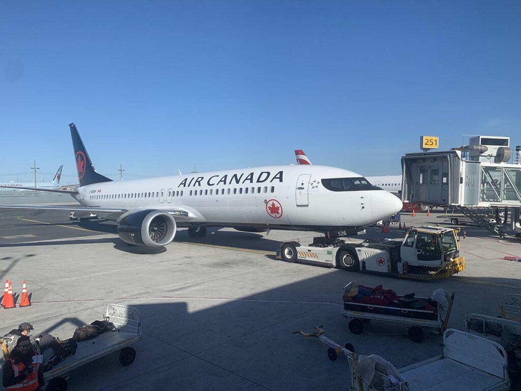 Autorisation de Voyage Electronique Canada (AVE)